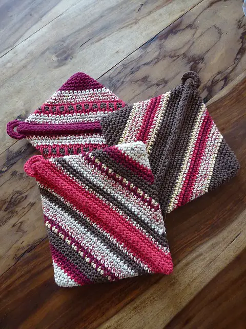 Crocheted Potholders Double Thickness Pattern - Daily Crochet