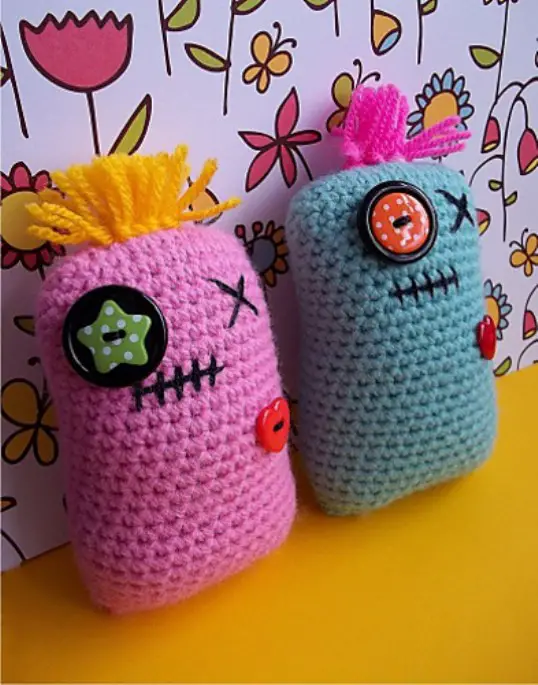 [Free Pattern] Super Simple And Cute Mini Pillows - Daily Crochet