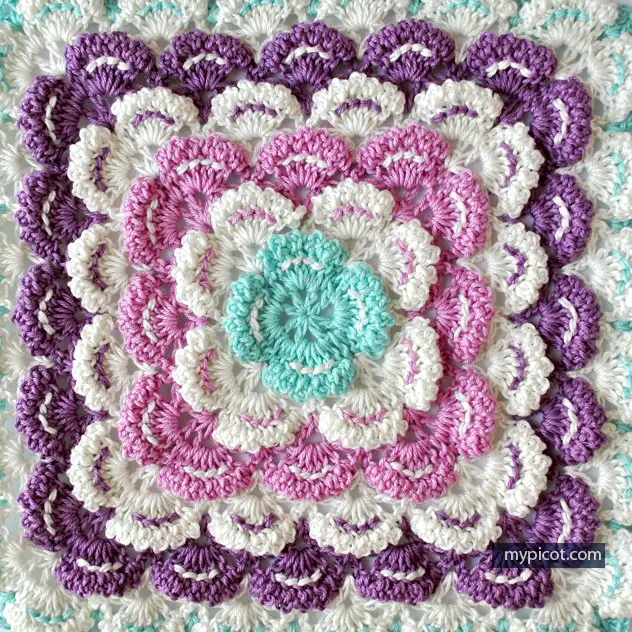 [Photo Tutorial] This Gorgeous Crochet Square Blanket Pattern It\'s ...
