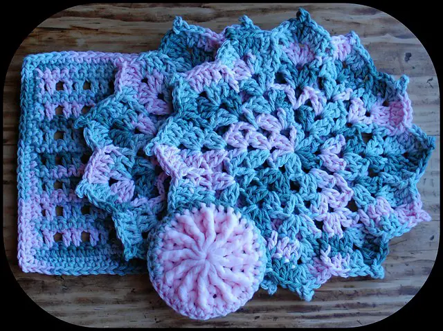 [Free Pattern] The Easiest And Quickest Flower Dishcloth Ever! - Daily ...