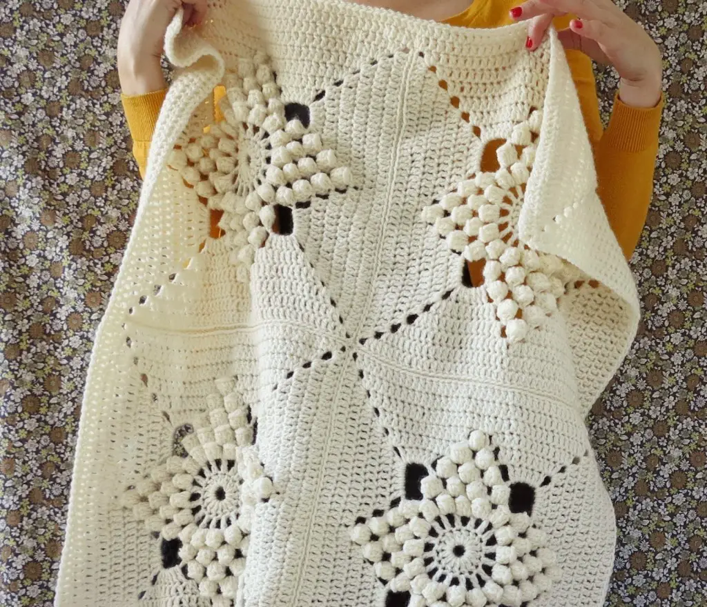 [Free Pattern] This Simply Stunning Vintage Blanket Pattern Will Make ...