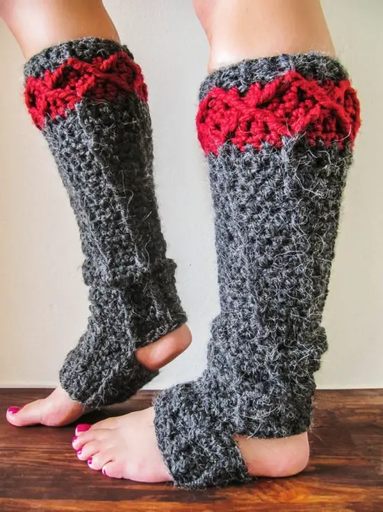 [Free Pattern] This Pair Of Crochet Leg Warmers Is Stylish But Still ...