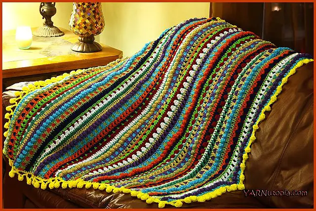 [Video Tutorial] This Bright And Colorful Blanket With A Retro Look Is ...