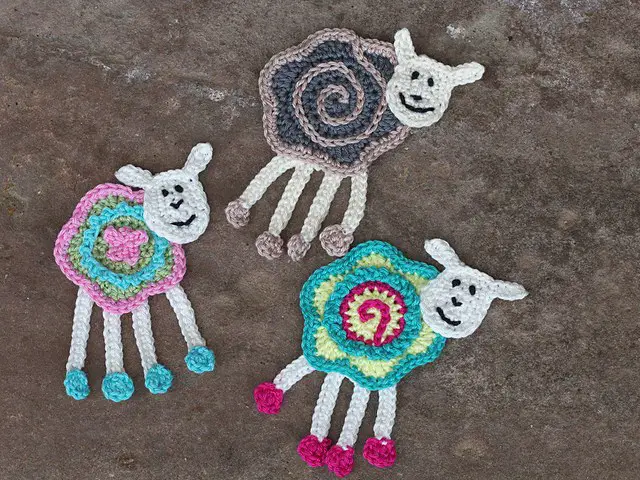 [Free Pattern] These Colorful Sheep Crochet Appliques Are Beyond Cute ...
