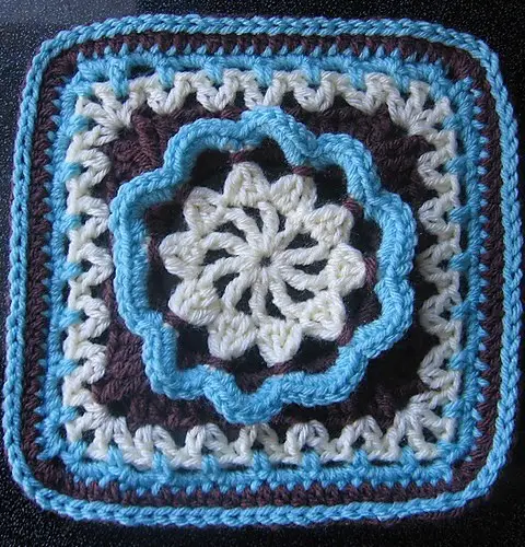 [Free Pattern] Spectacular 9\" and 12\" Afghan Block - Daily Crochet