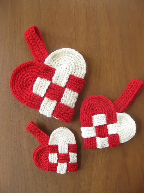 [Free Pattern] Insanely Creative Crochet Danish Heart Pattern - Daily ...