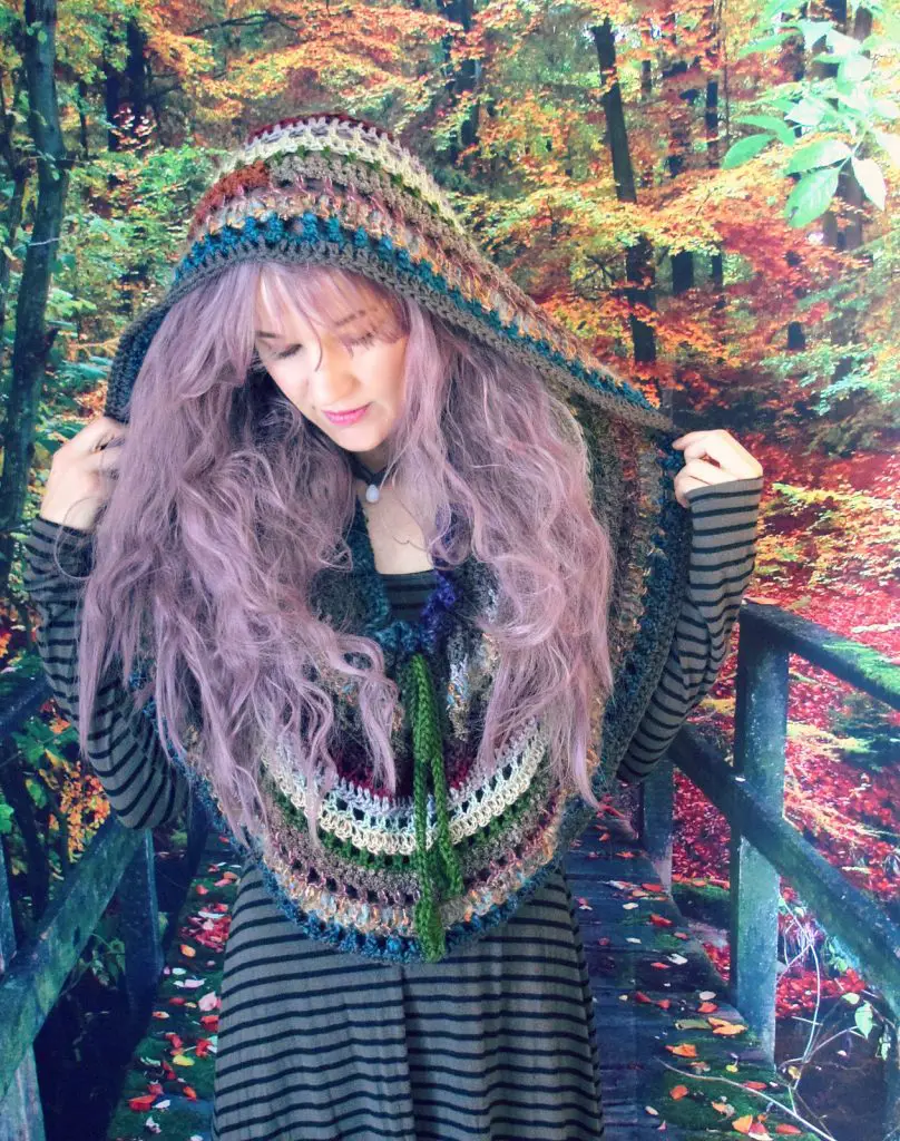 22 Hooded Cowl Crochet Pattern Ideas To Stand Out In The Crowd - Daily ...