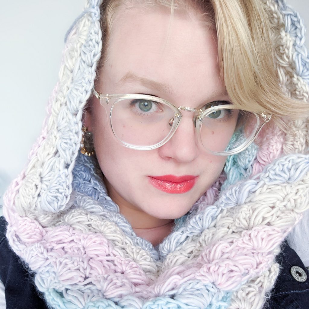 22 Hooded Cowl Crochet Pattern Ideas To Stand Out In The Crowd - Daily ...