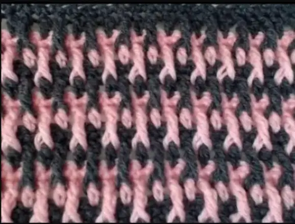 Two Color Baby Blanket Crochet Pattern- DailyCrochet.com