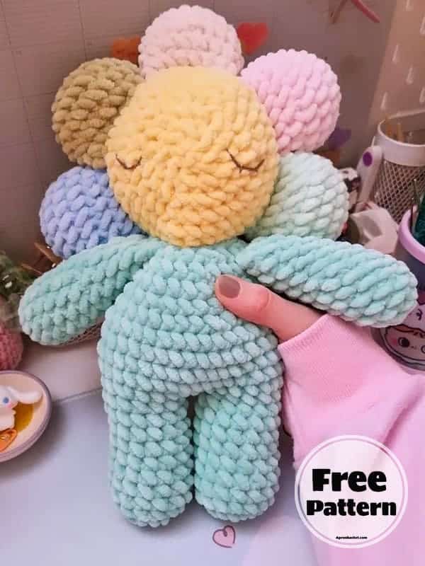 Daisy the Crochet Doll Amigurumi Free Pattern - Knit And Crochet Daily